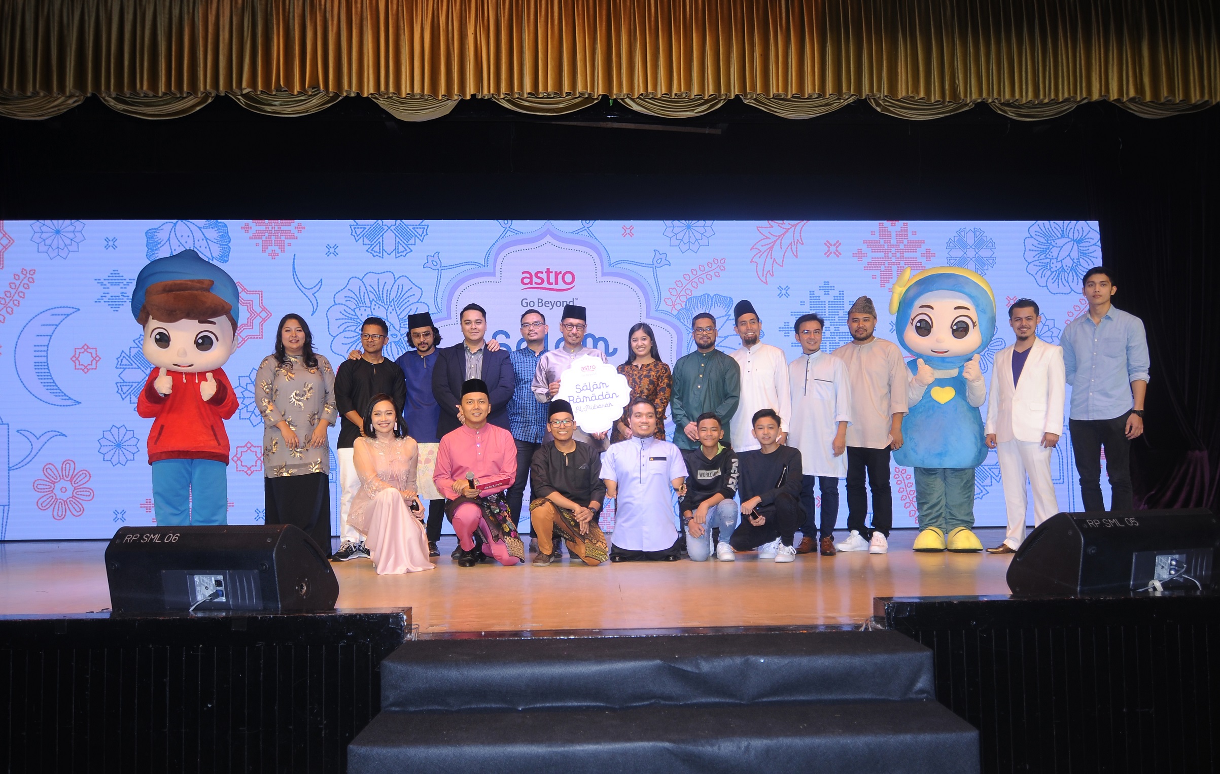 Barisan selebriti bersama Dato’ Khairul Anwar Salleh, Raqim Ahmad ...